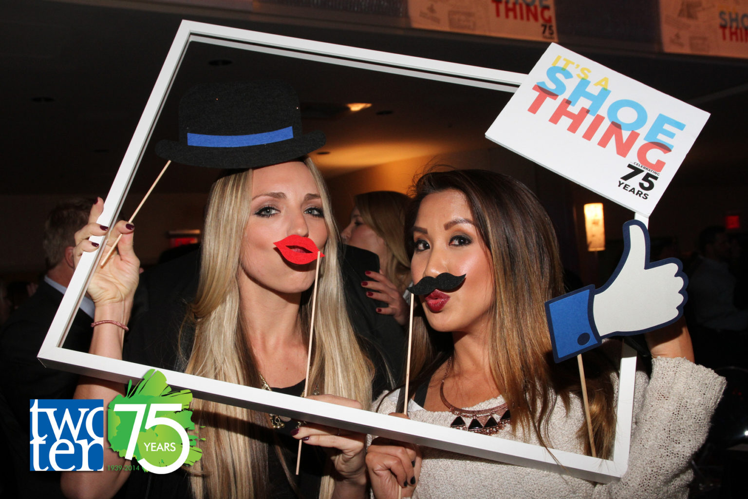 Pro-Photographer Roaming Photo Booth - NYC Photo Party